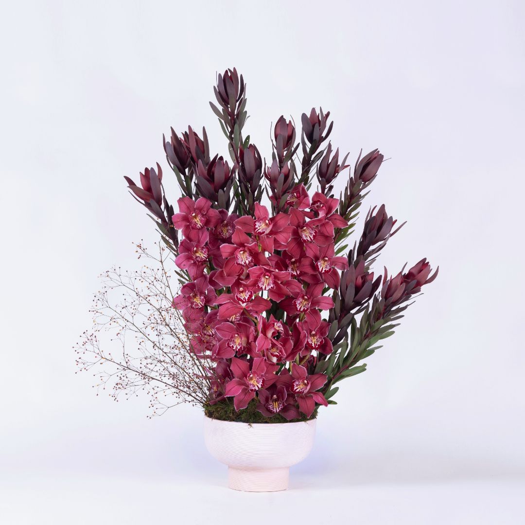 Flower Service, Dubai - Bouquet Delivery Dubai - mozflowers.com